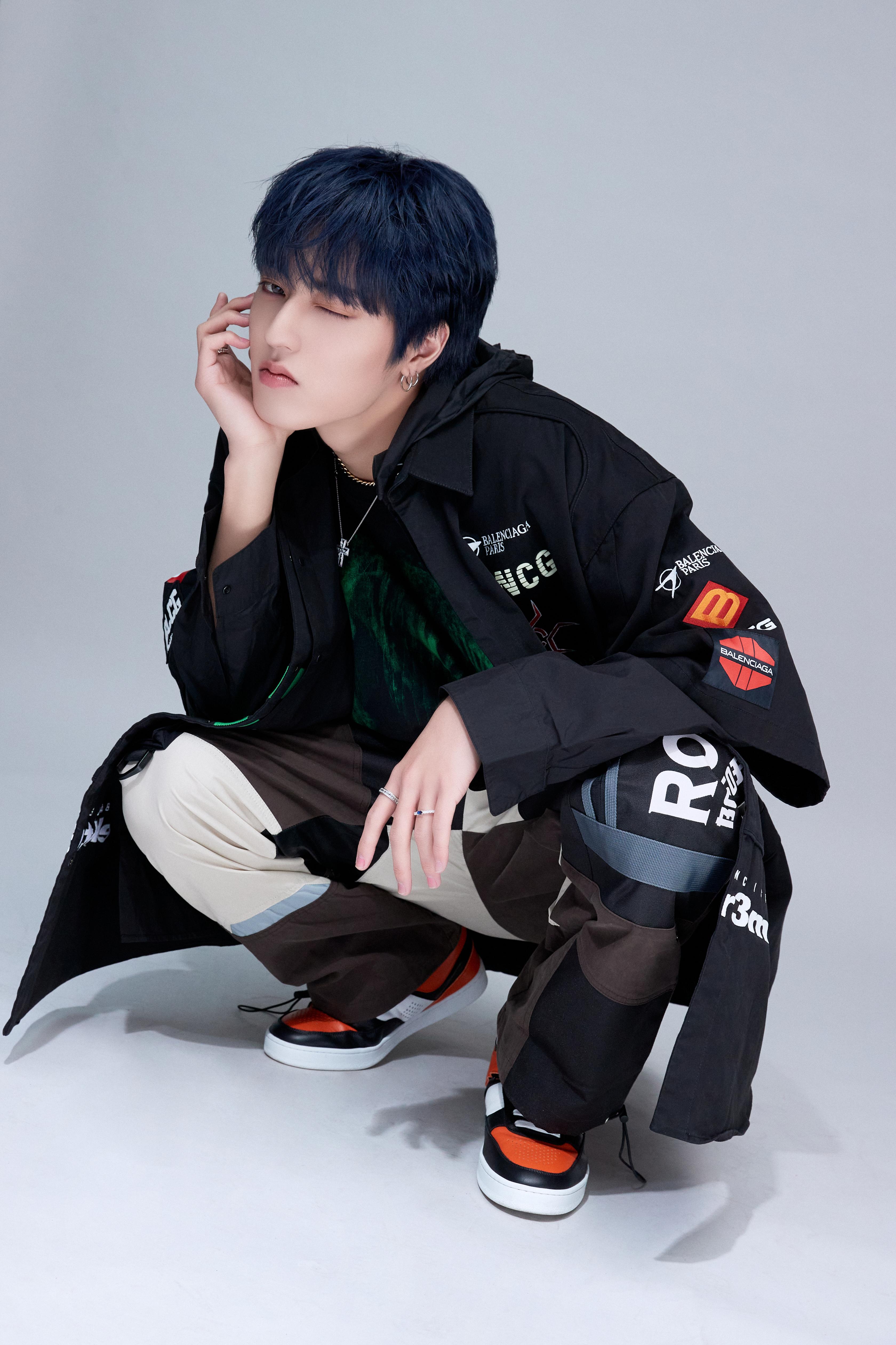 TREASURE - ‘직진 (JIKJIN)’ POSTER BONUS CUT