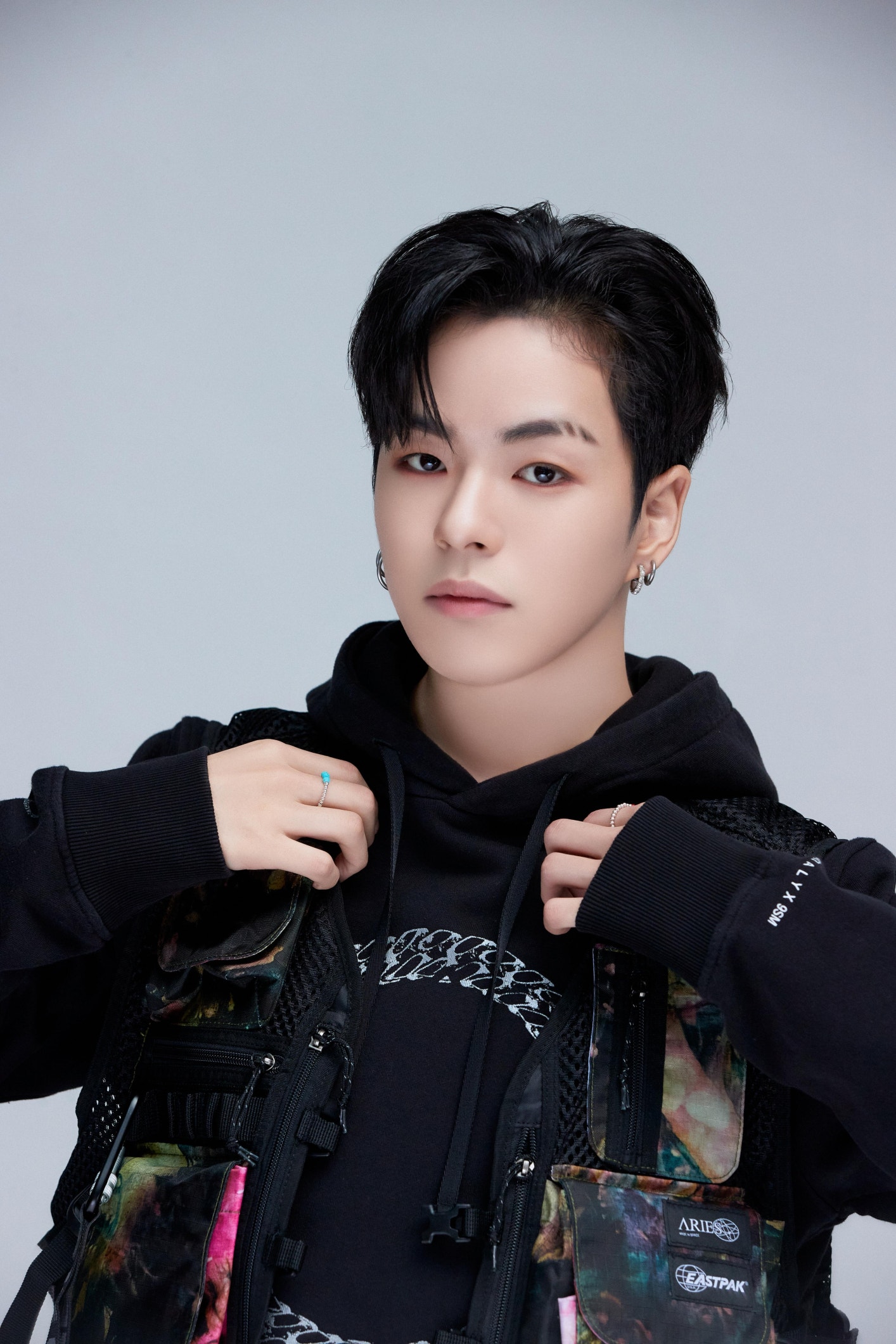 TREASURE - ‘직진 (JIKJIN)’ POSTER BONUS CUT