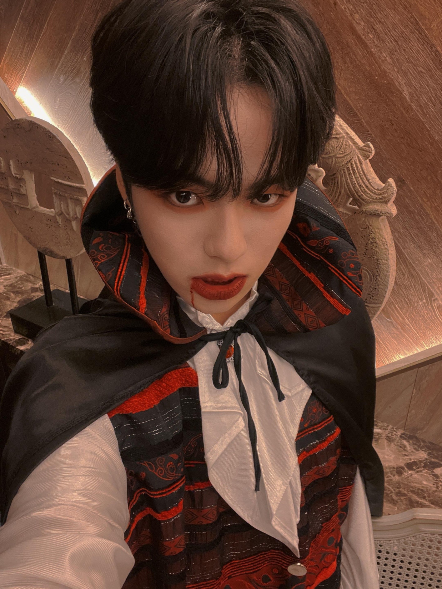 TREASURE Community Posts - 🧛🥰🥰🥰🥰🥰🧛 - YOON JAE HYUK