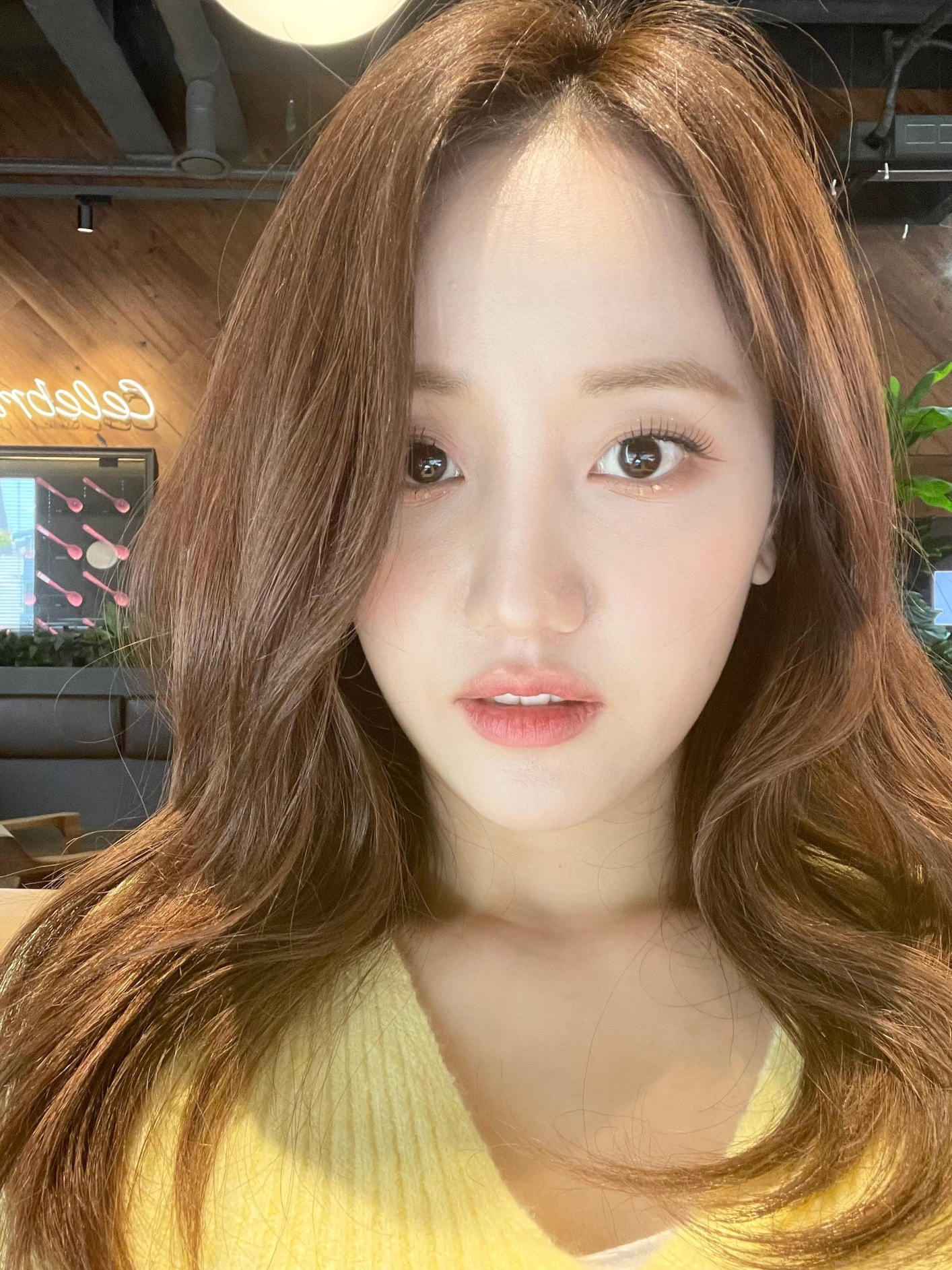 Cherry Bullet Community Posts - 보고 싶어서 왔오 우리 룰렛 ️ - HAE YOON