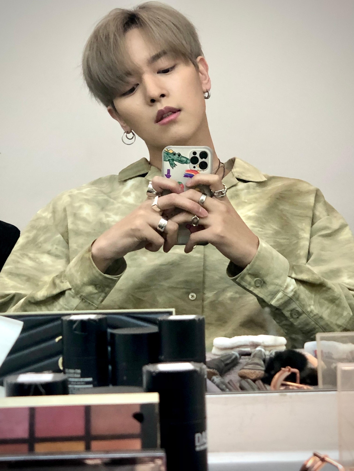 ONEUS Community Posts - 🌹🔥 RAFLAME