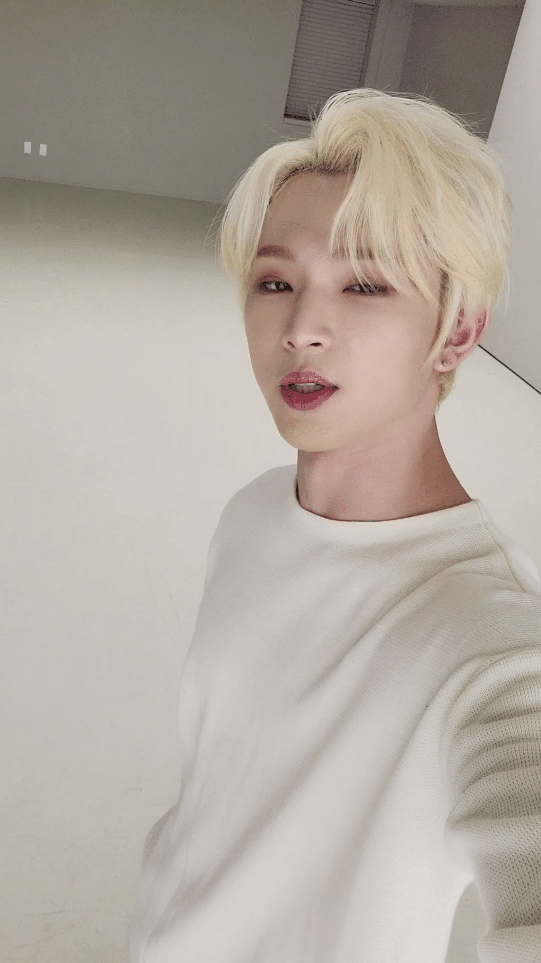 ONEUS Community Posts - 💌Introducing LEE DO from ONEUS to you!💌 ⭐ Name ...