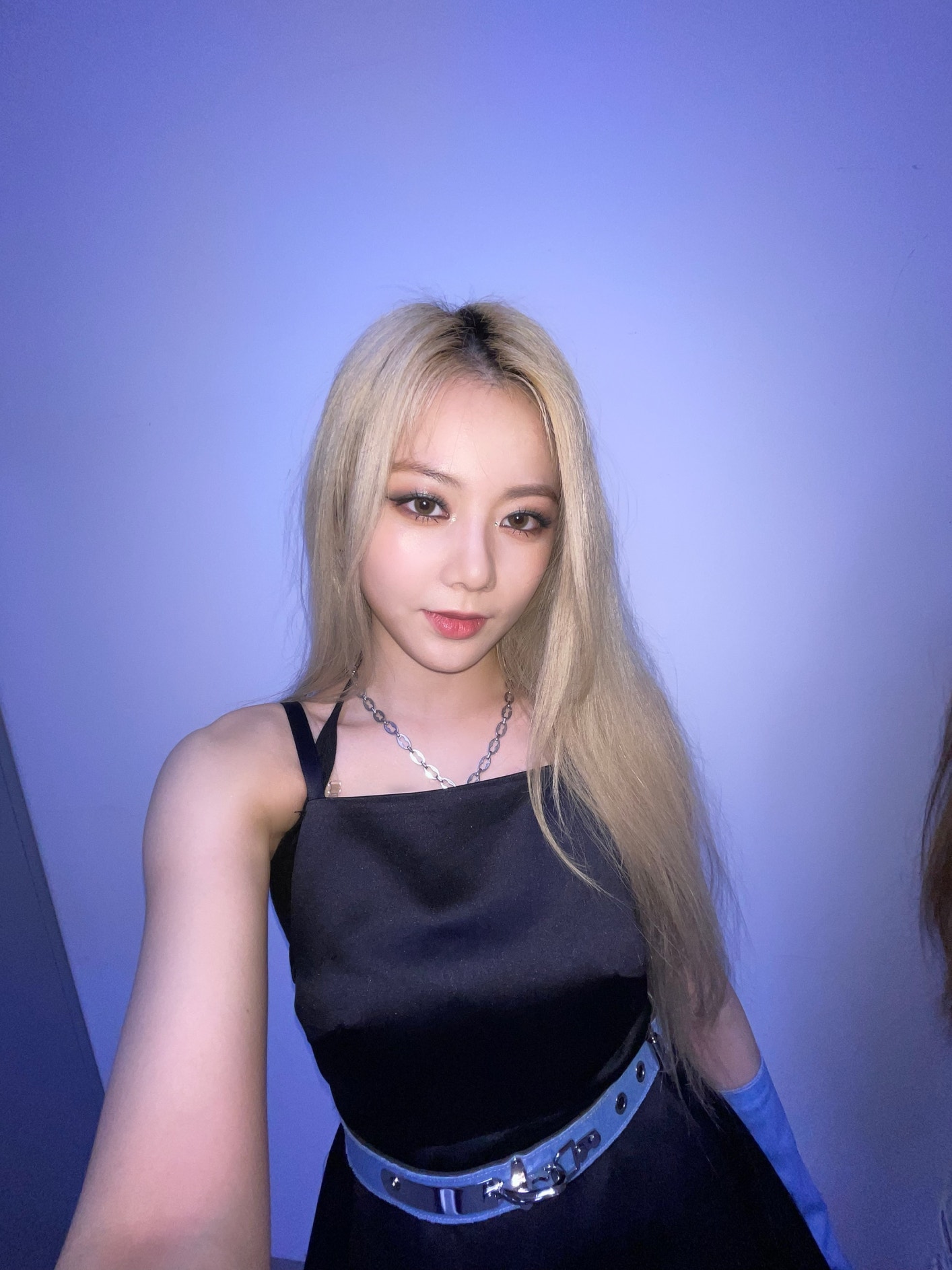 Xg Community Posts Tippy Toes And Mascara🖤💜 오늘의 메이크업은 평소랑 좀 다른 느낌으로 해
