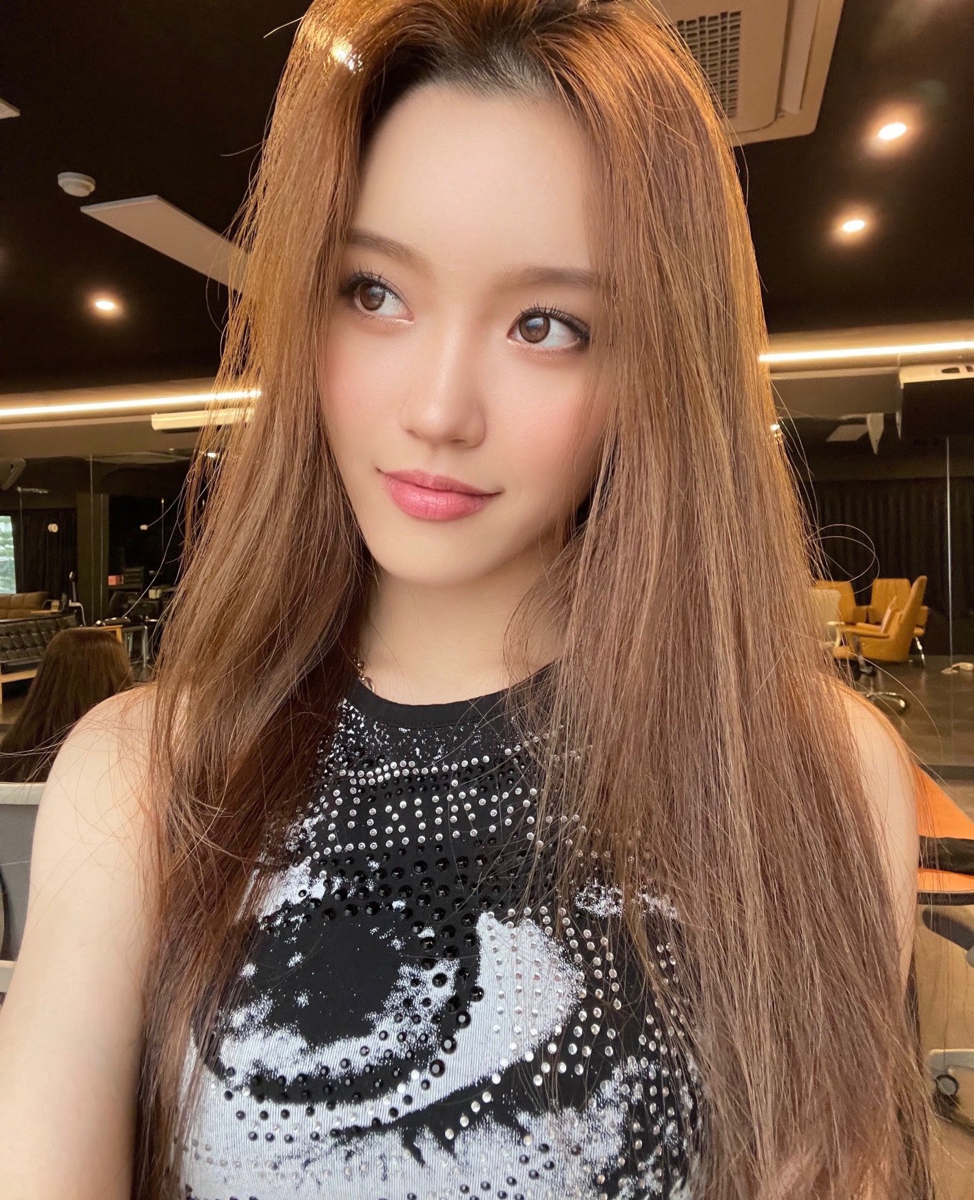 XG Community Posts - 오늘 날씨 좋았다ㅏㅏ 🌻🥰🥰 - CHISA