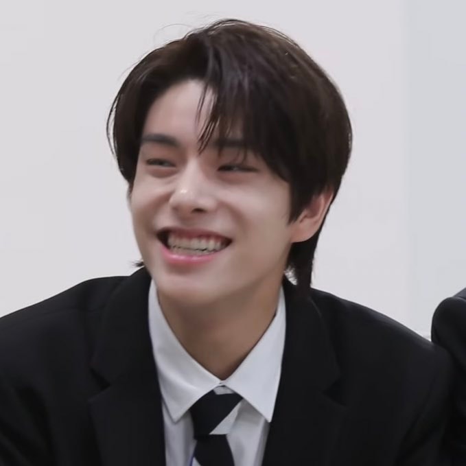 ENHYPEN Community Posts - Hi Jake, if you see this message, the first ...