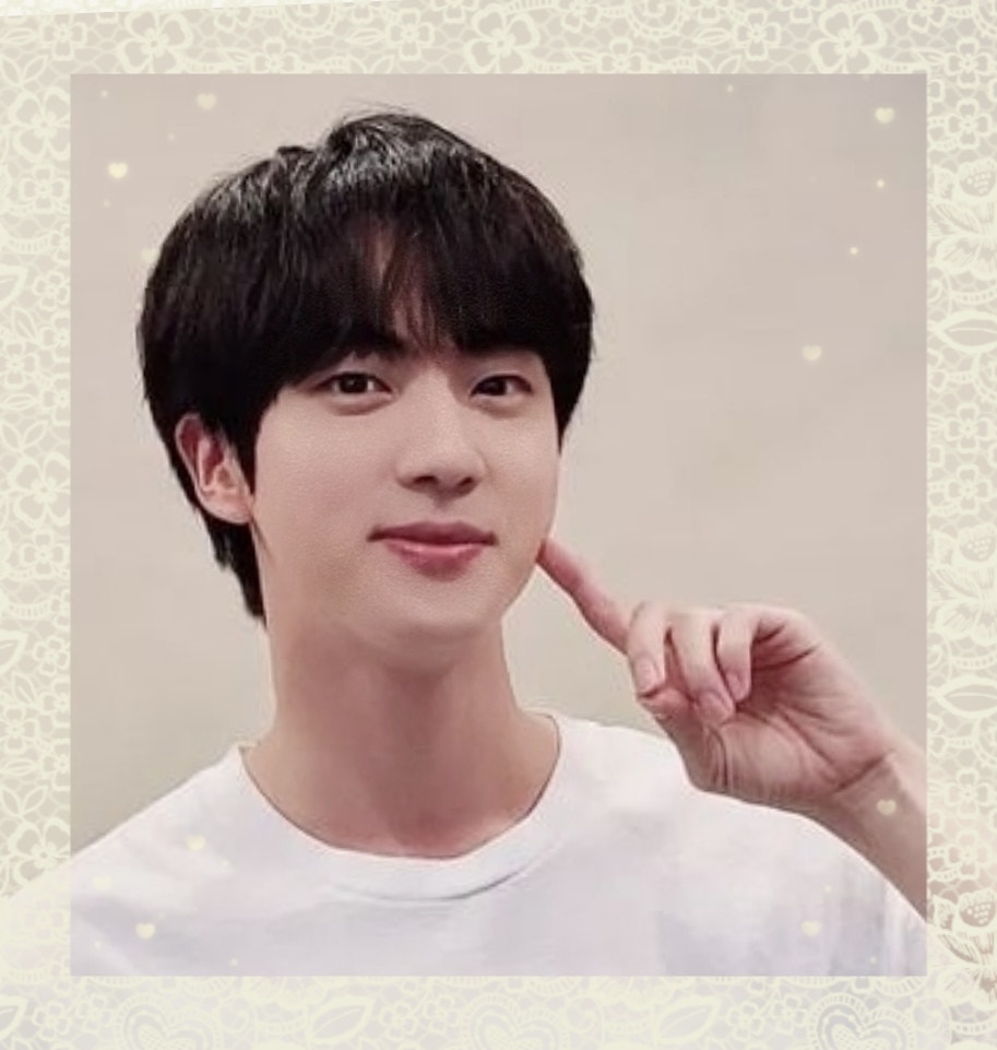 Bts 커뮤니티 포스트 Jin Time ⋈。♡ 🐹 今日は ドストレートに‼️ こんな可愛くて ほんわかな雰囲気の 青年はなかなか