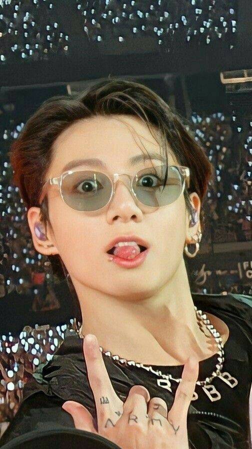 Bts Community Posts 생일 축하전정국🥳🎂🎂🎂우리는 당신이 특히 나를 그리워😂