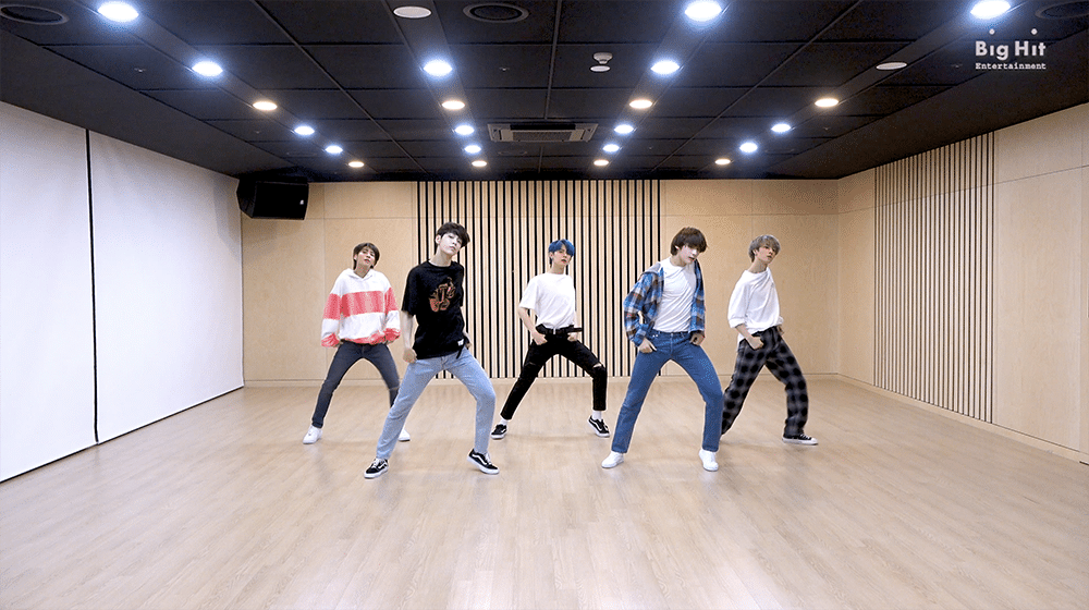 TXT (투모로우바이투게더) ‘9와 4분의 3 승강장에서 너를 기다려 (Run Away)’ Dance Practice