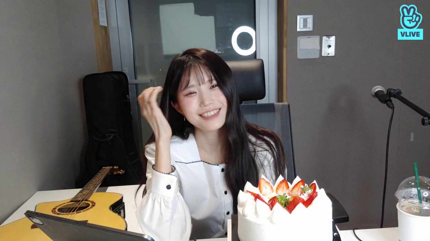 Guess whose birthday it is today🎂☘️