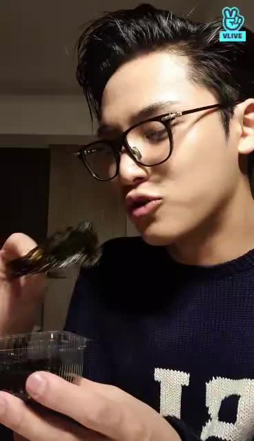 Mingyu V LIVE