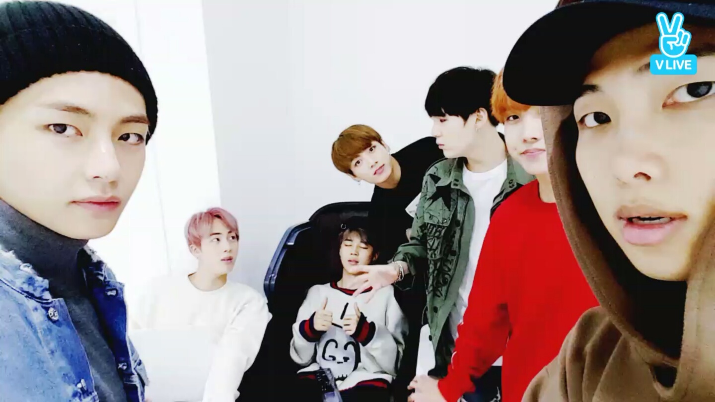 BTS Live : VLIVE 1st Aniversary gift🎁