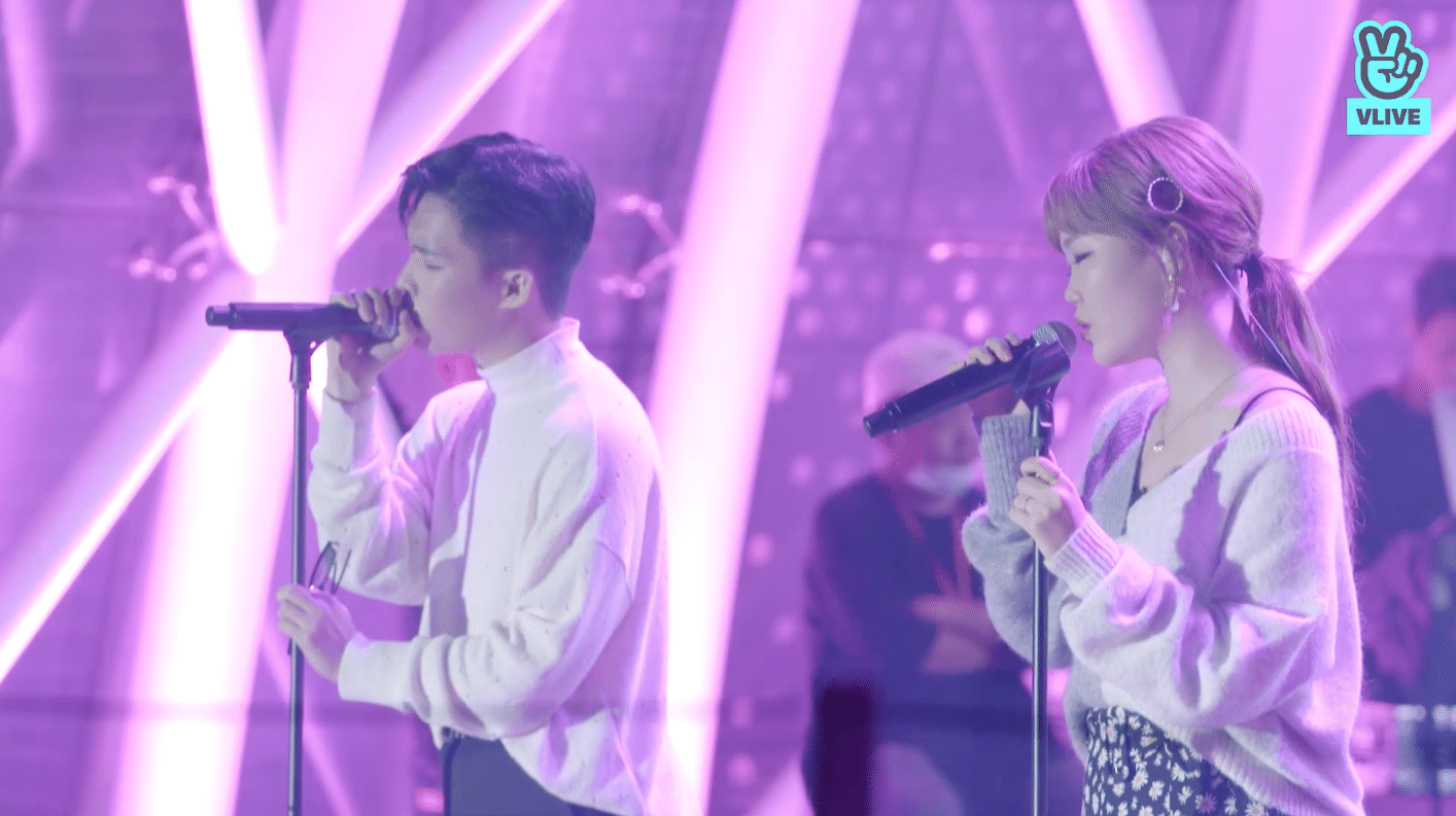 AKMU - ‘어떻게 이별까지 사랑하겠어, 널 사랑하는 거지(How can I love the heartbreak)' @ 신규 앨범 청음회 '가을밤의 항해'