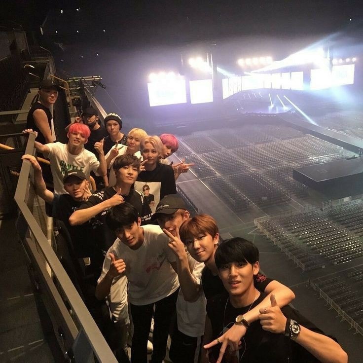 SEVENTEEN 커뮤니티 포스트 - i really want you to stay by my side. youre the ...