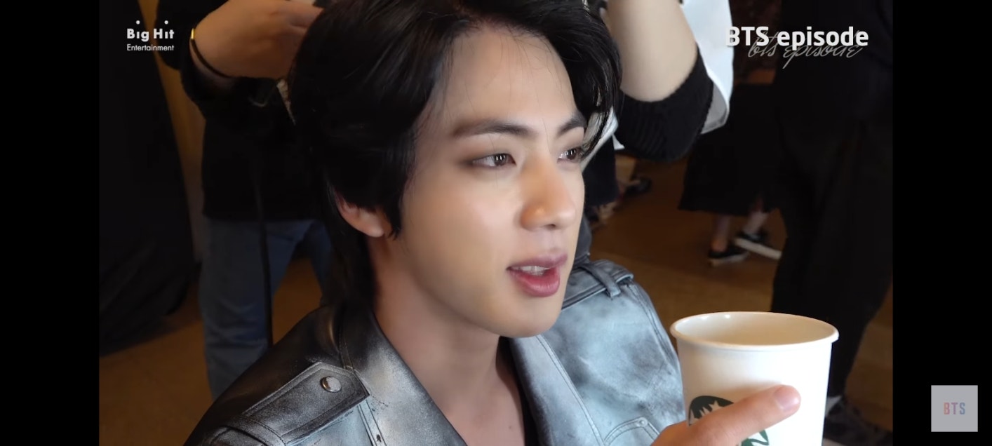 BTS Community Posts - JINくんTime🕛💜 JINくん🎵 今日もJINくんを想ってます︎💕︎😌 JINくんが大好きです︎💕︎ 📸公式YouTube このウインク ...