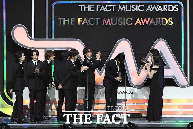 BTS 커뮤니티 포스트 - congratulations bts 🥰💜💜