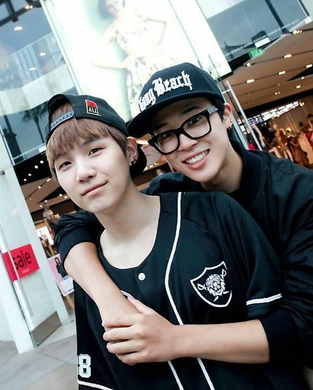 BTS Community Posts - 💓 yomin 💓 forever 😚💜