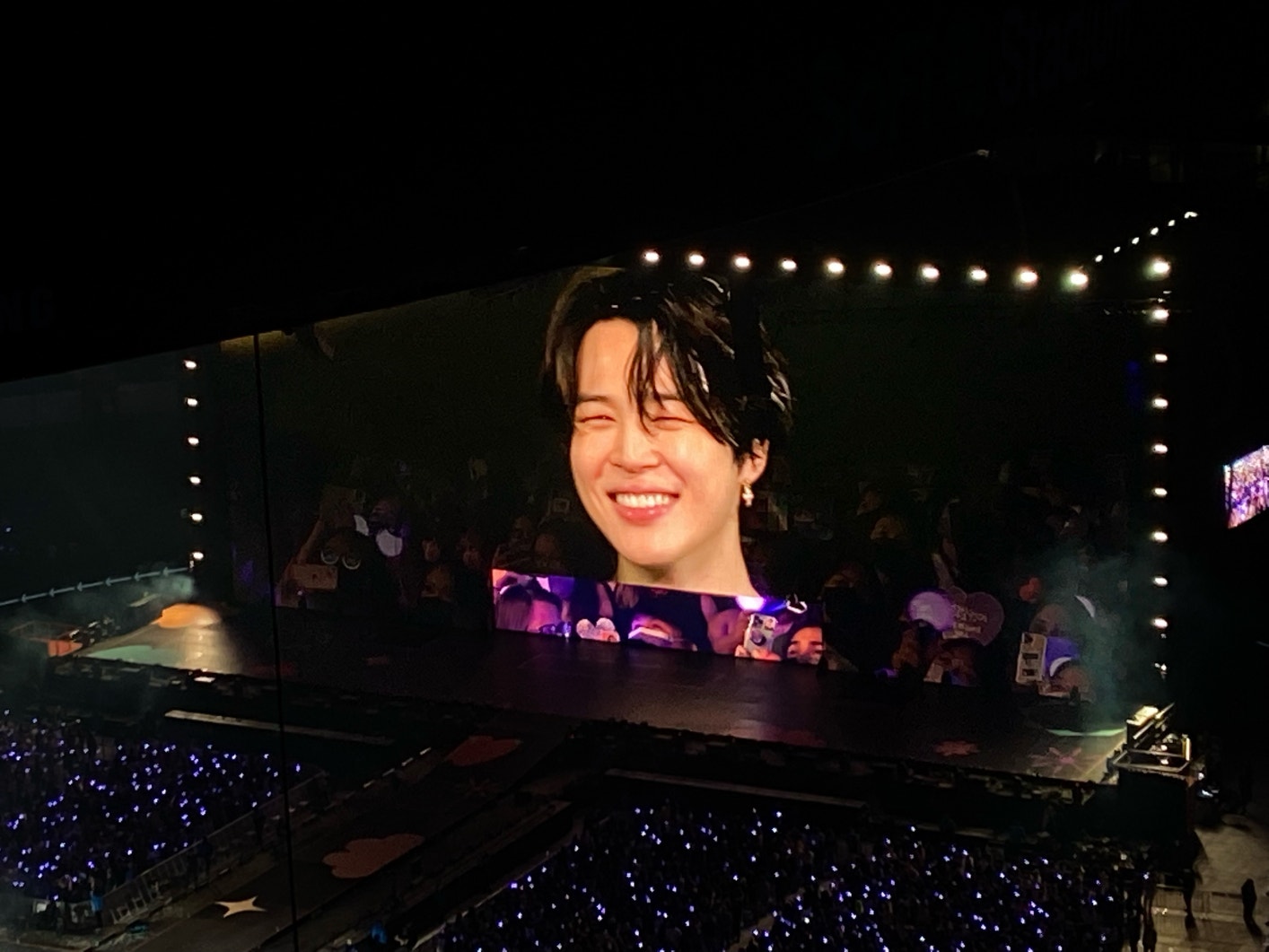 BTS 커뮤니티 포스트 - Happy birthday Jiminii💜💜🎂🎂 always be happy 💜