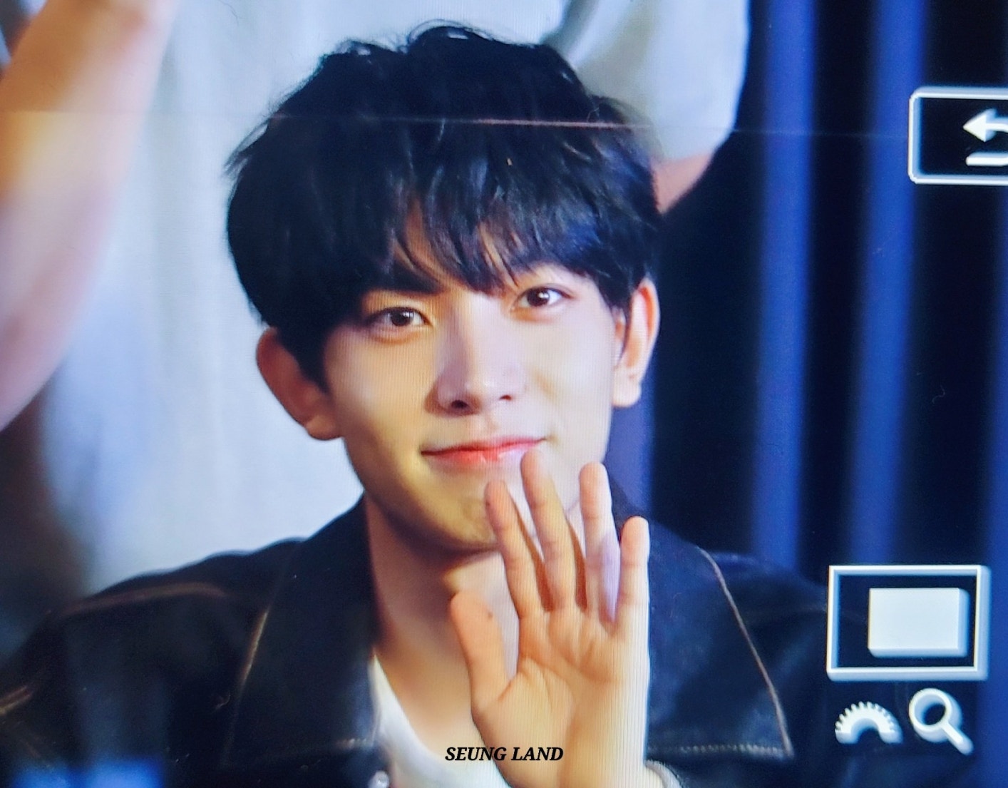 ENHYPEN 커뮤니티 포스트 - happy birthday Heeseung! 🎂♥️