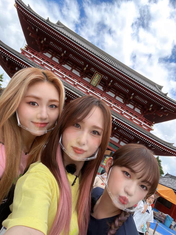 Rocket Punch Community Posts 멤버들이랑 아사쿠사 갔었을 때 넘 재밌었당〜🫶🏻🥳💗다음에는 어디 갈 수