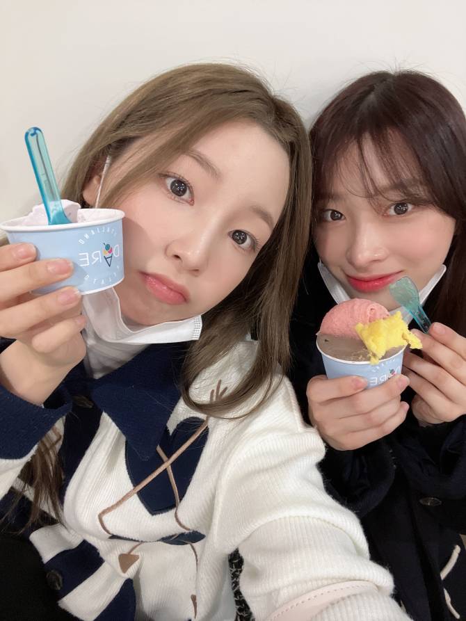Rocket Punch Community Posts 초겨울에 먹는 젤라또 냠🍨💓 Yeonhee