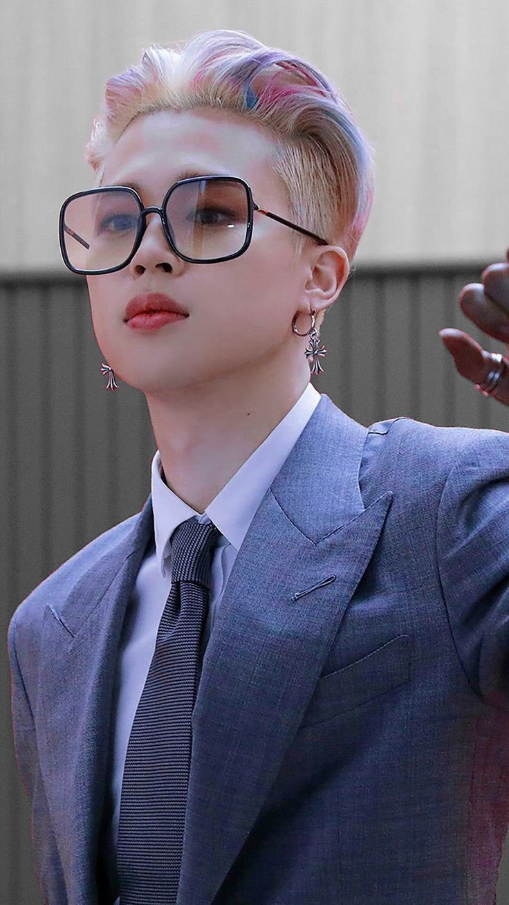 BTS Community Posts - LOOK HERE SUM CUTE SEXY HANDSOME MY JIMIN PARK IM ...