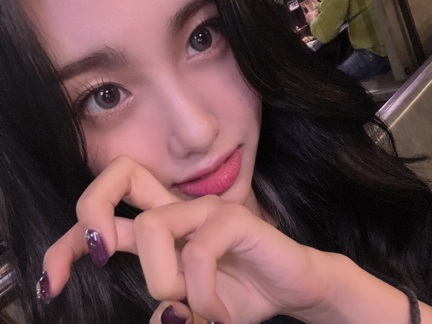 EVERGLOW Community Posts - 안뇽 🥰🥰 - AISHA