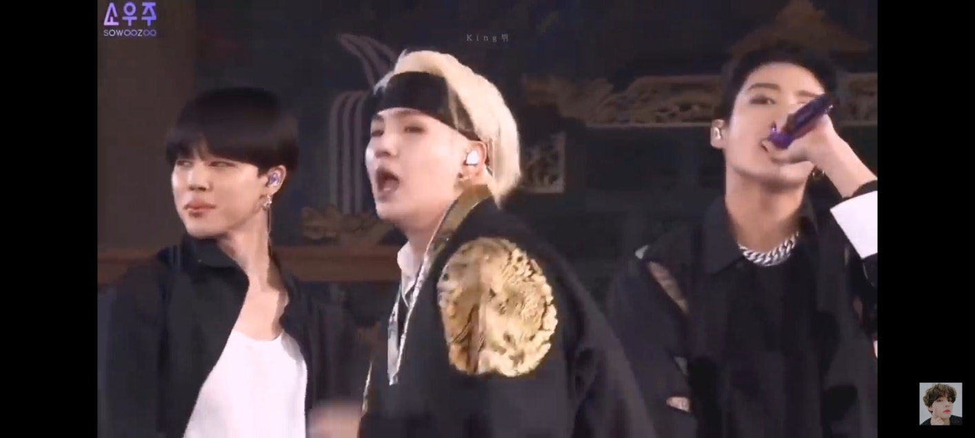 BTS Community Posts - jimin-ssi, what's wrong with your lips? why your ...