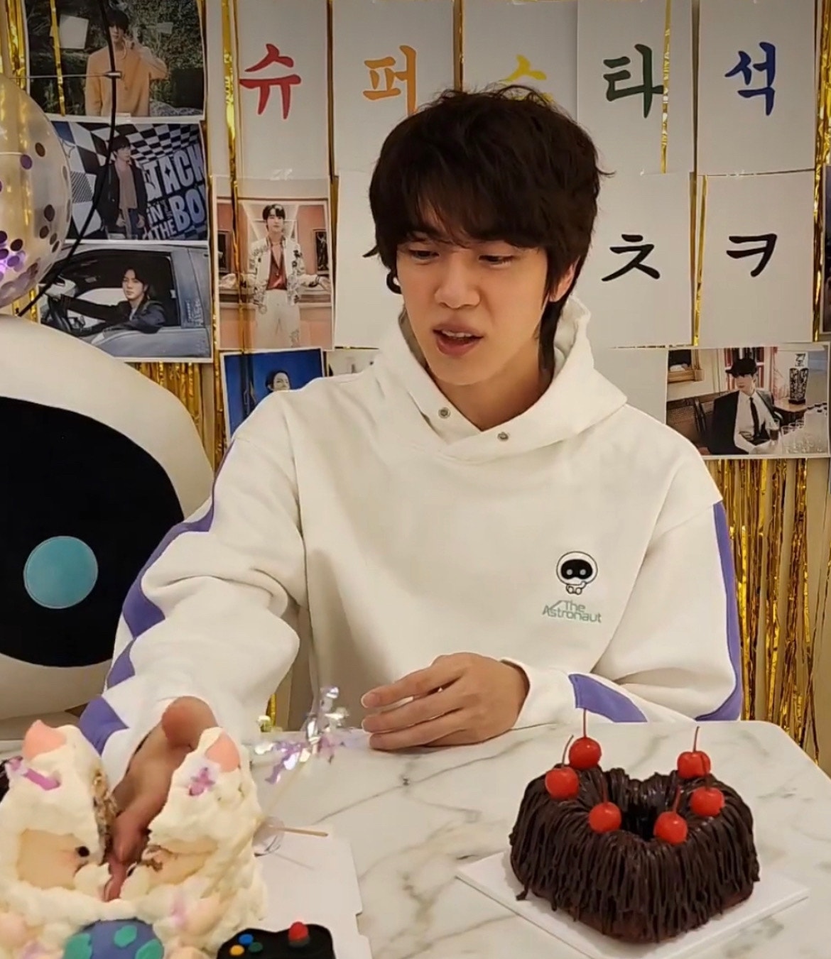 Bts Community Posts 🐟🐟🐟🐟🐟jin Time🐟🎣🐟🐟🐟 興奮冷めやらぬうちに ジンくんセンイルが終わりましたが