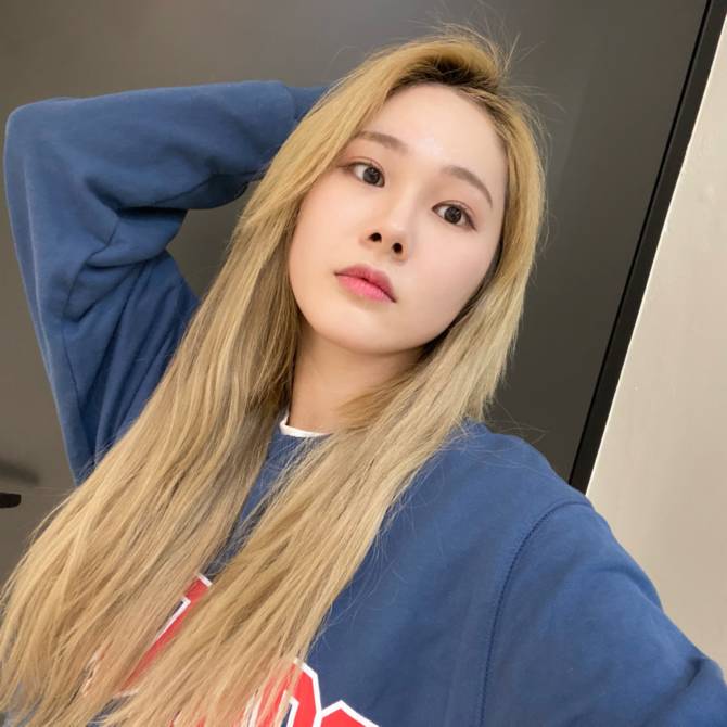 Everglow Community Posts 히히 다들 잘자 