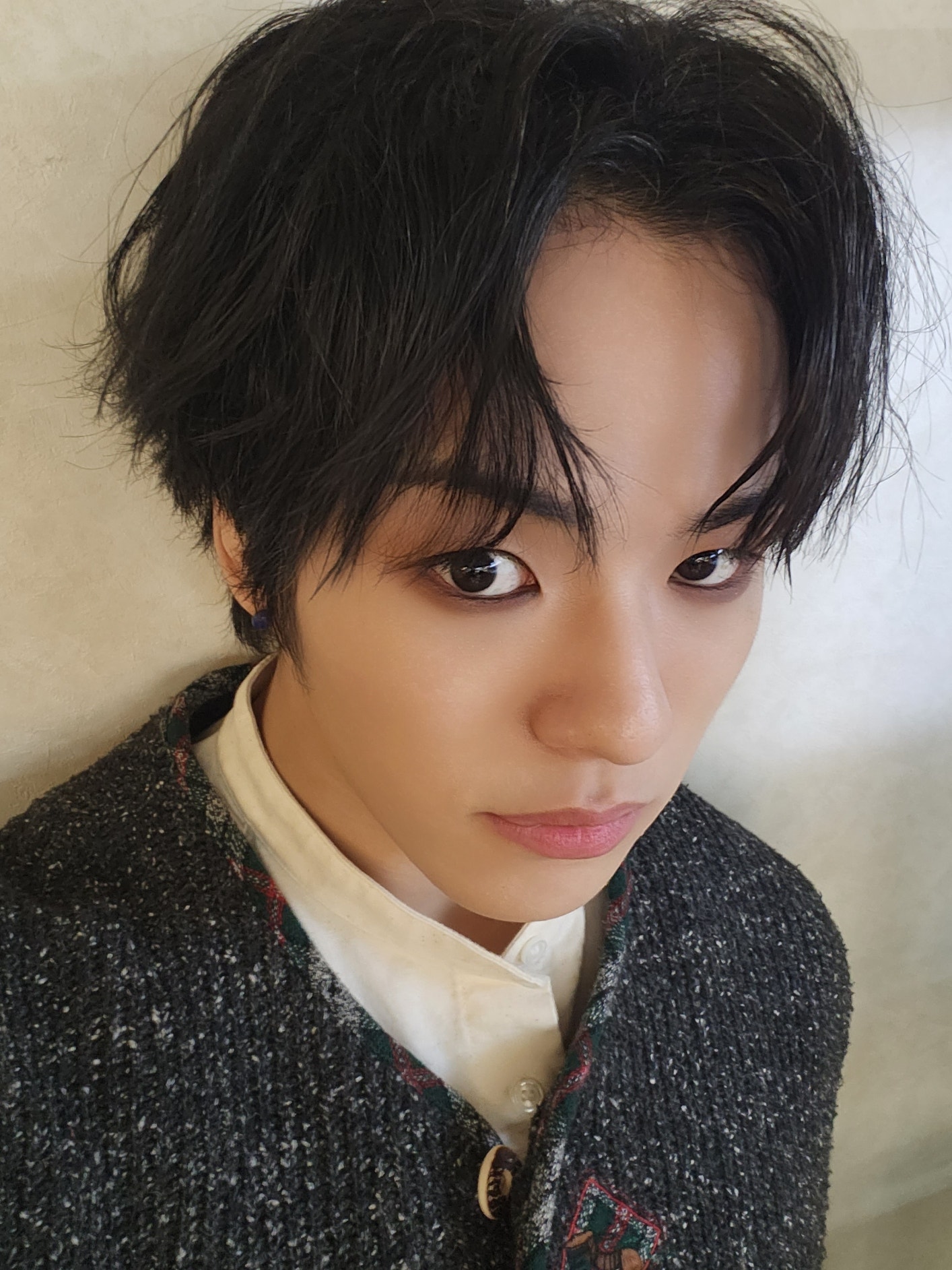 TREASURE Community Posts - - YOON JAE HYUK