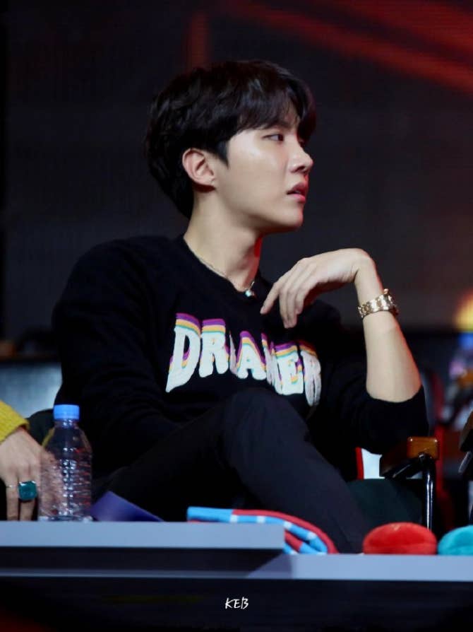 BTS Community Posts - 尽管知道这一天会来，可是还是觉得很难过，hobi啊早去早回，一切平安，我们等你回来