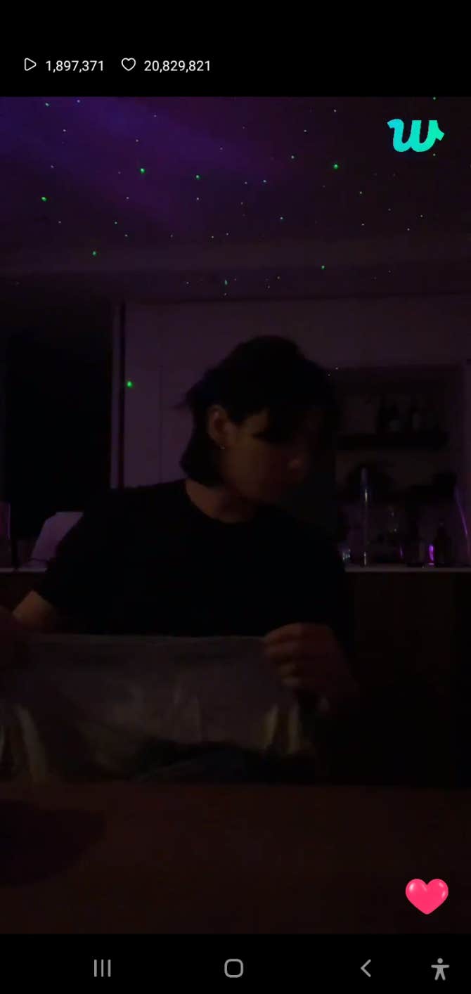 BTS Community Posts - Jjkk V and hope 💜💜💜