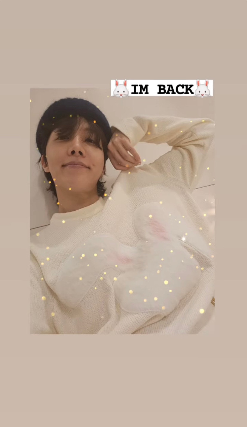 Bts 커뮤니티 포스트 안녕하세요 😊 Hobi 패션의 메시지는 항상 팬뿐만 아니라 퍼포먼스를 본 모든 사람들에게 발신되고