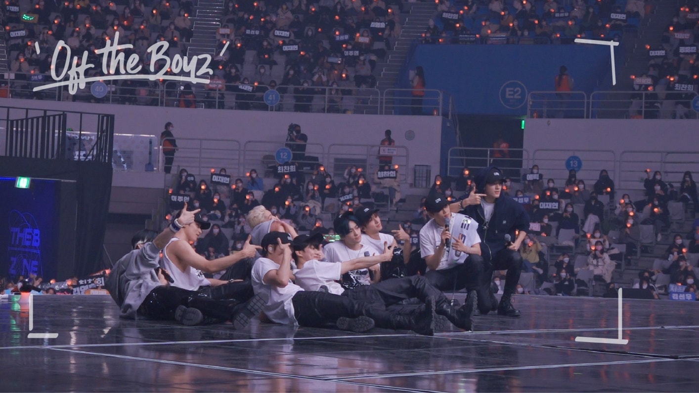 [OFF THE BOYZ] FAN CON : THE B-ZONE Behind