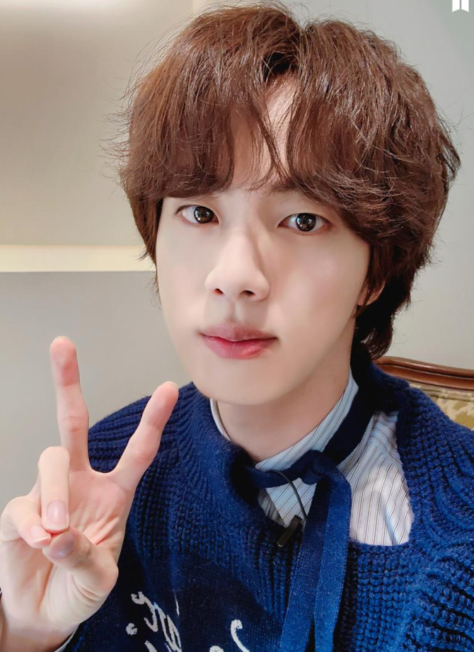 Bts Community Posts ðjin Timeð ãžã³ããð The Astronautðªïœ¡ â
6000äžååçè¶
ãããð