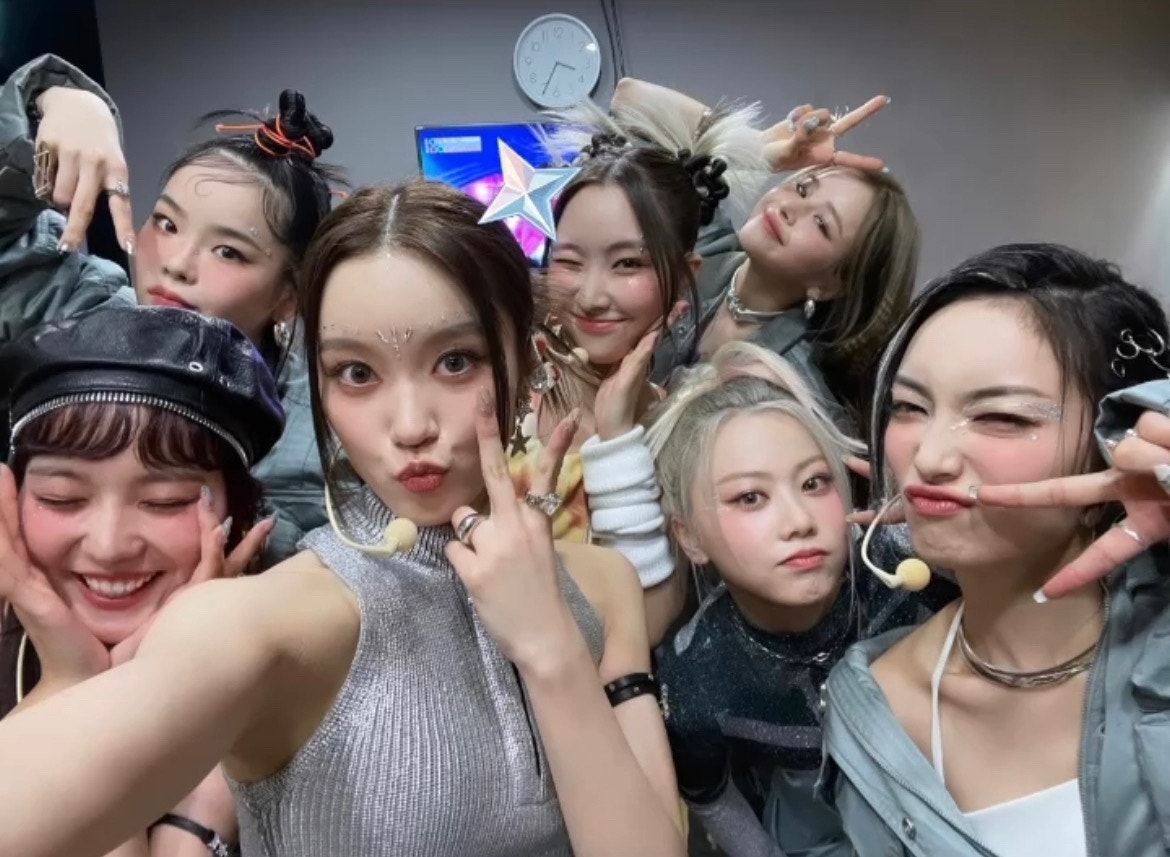 XG 커뮤니티 포스트 - ライブが終わってすぐ撮った写真📸 今日もALPHAZのおかげで楽しかった〜〜🫧😍🐺💓💓