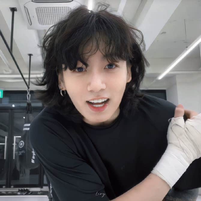 BTS Community Posts - 😘😘😘jungkong