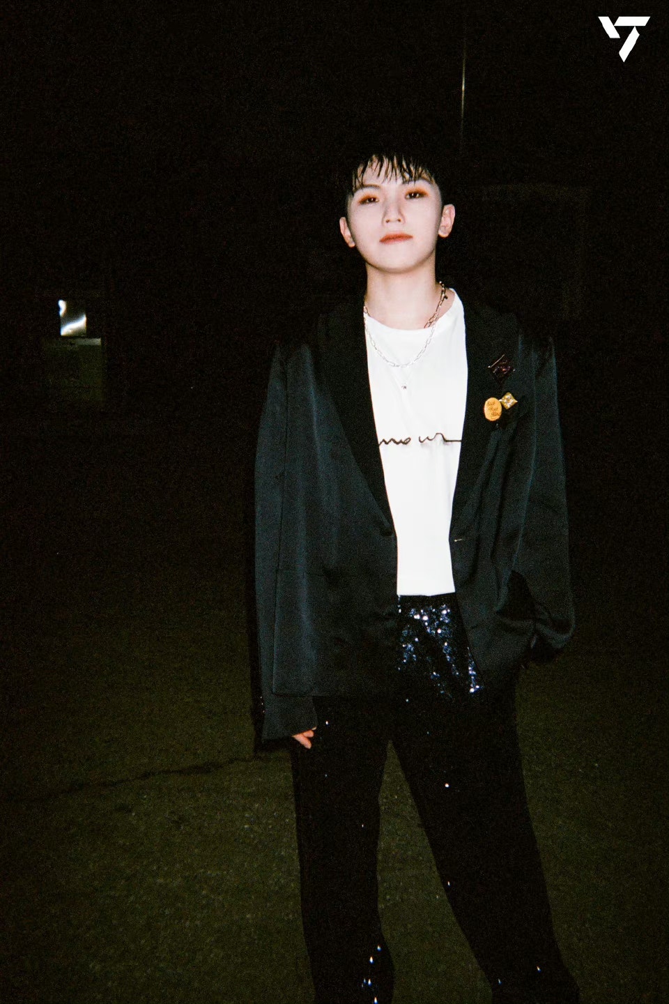 SEVENTEEN Community Posts - woozi 早上好！酷酷的woozi，今天给你一个充满力量的拥抱(๑＞ڡ＜)☆ 按时 ...