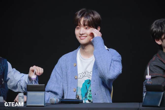 Fansign Event in Korea Behind Photo - &TEAM