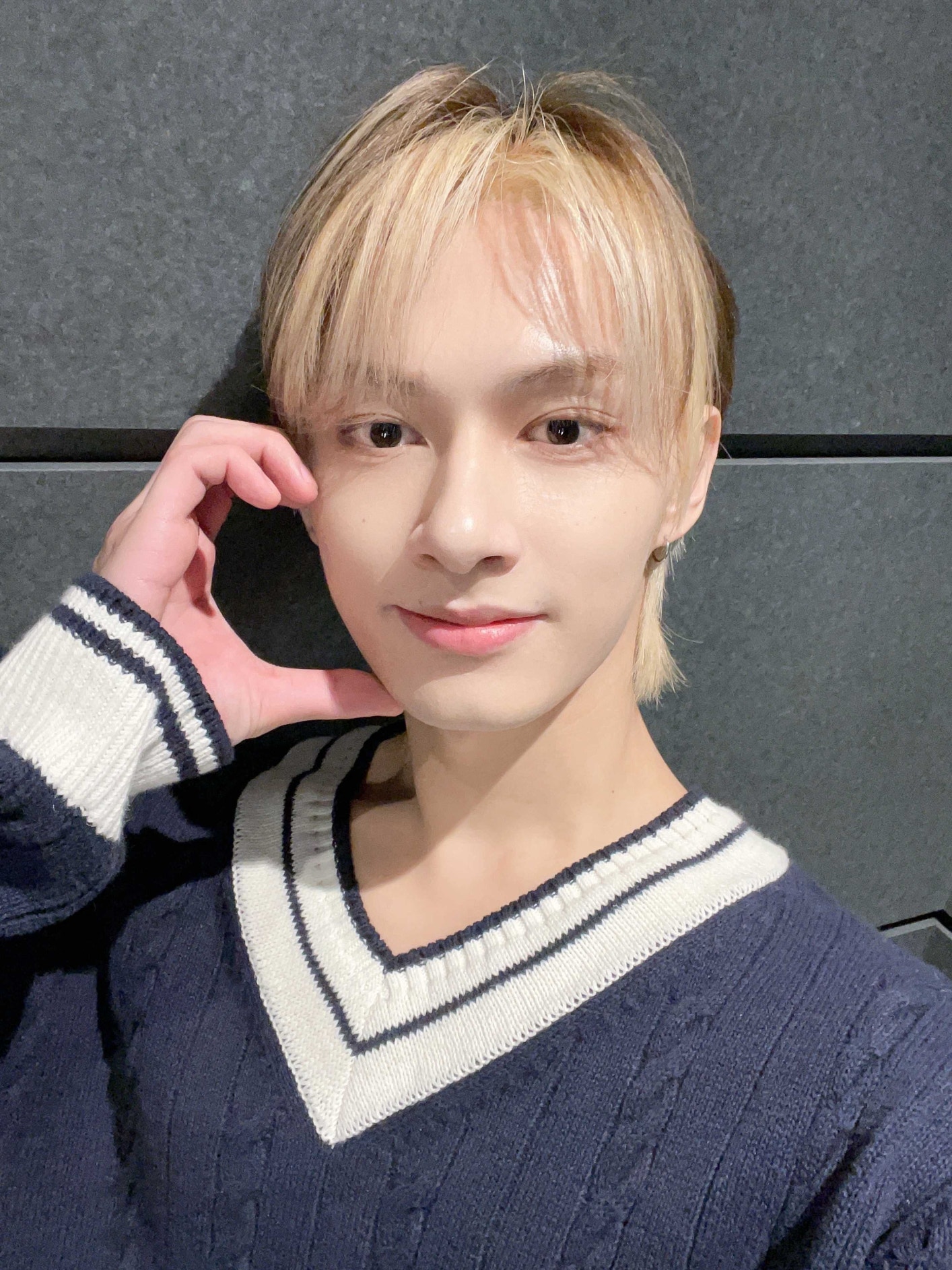 SEVENTEEN Community Posts - 如此美丽和英俊 我爱你君 ️祝你有美好而快乐的一天 #to_jun