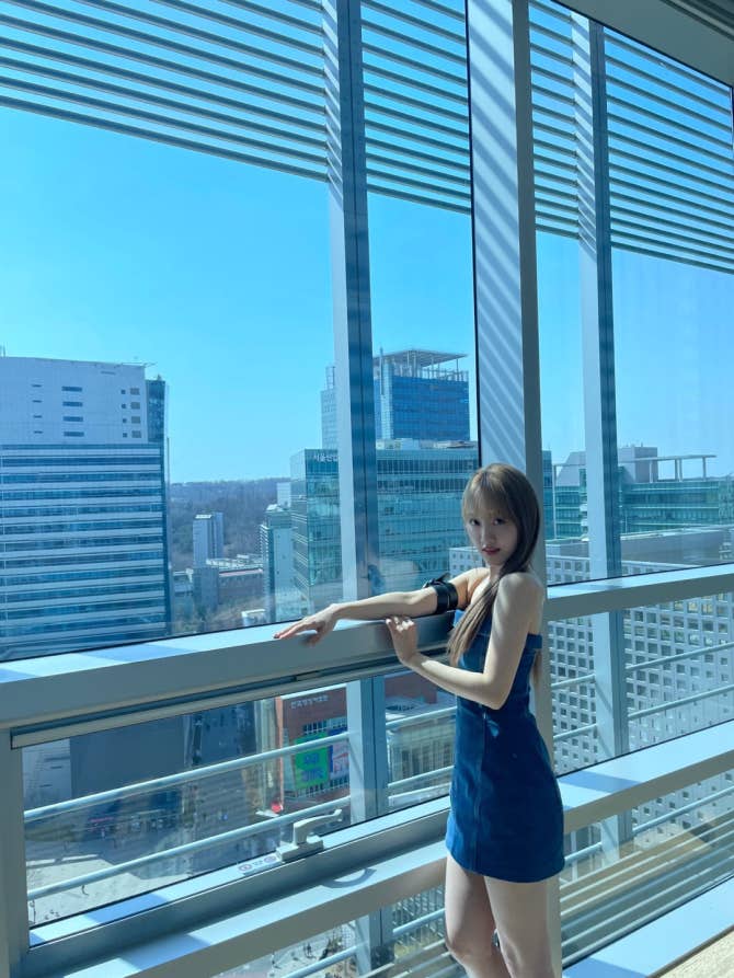 Cherry Bullet Community Posts - P.O.W 활동 사진 대방출 ️ 오늘도 잘자🌙 - HAE YOON
