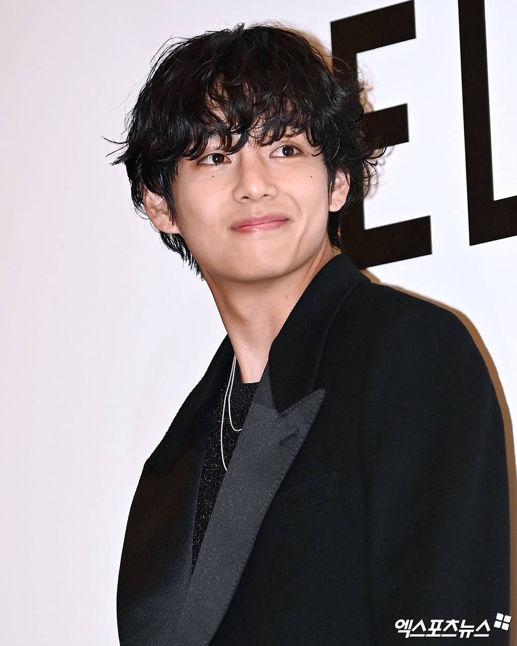 BTS Community Posts - 💜unreal💜 CELINE boy🫰🫰🫰